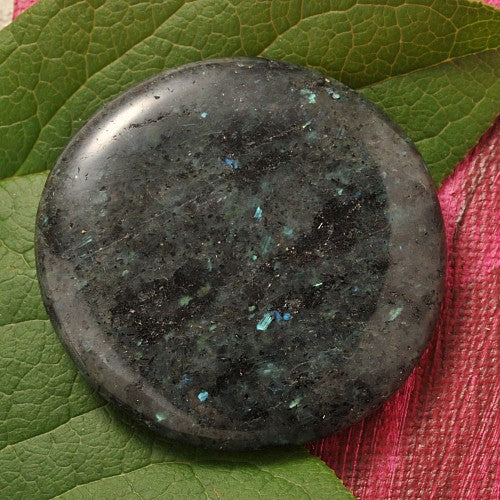 Akmens Galaksīts / Galaxyite Chakra Stone 40-45mm – EzoterikaBio.lv